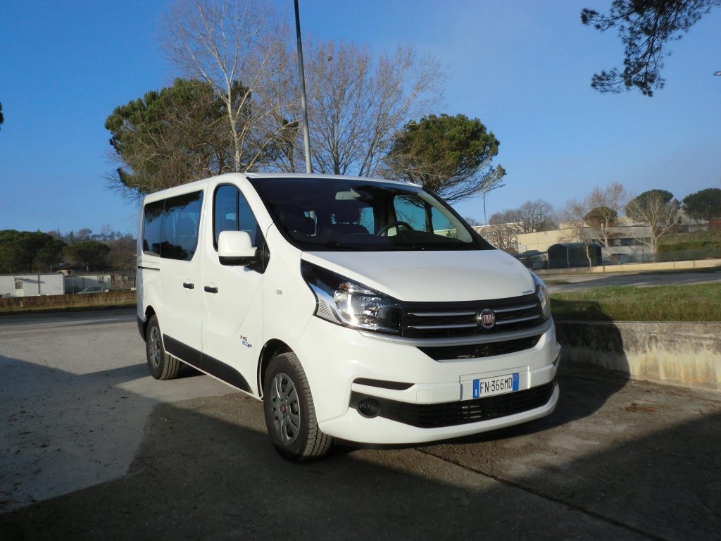 Noleggio auto, furgoni, van e scooter - Picchio e Stella - Fabro (TR)